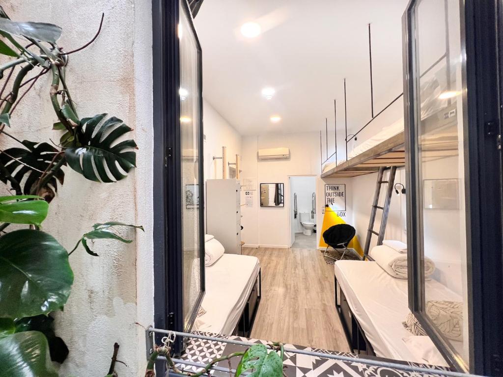 6 Best Hostels in Granada | Backpacker, Flashpacker & Cowork