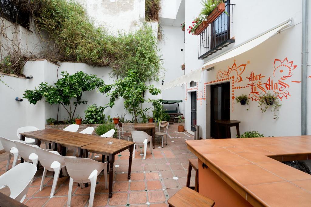 6 Best Hostels in Granada | Backpacker, Flashpacker & Cowork